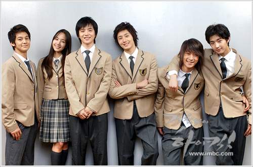 Jung Il-woo as Yoon-ho in Unstoppable High kick. 200717